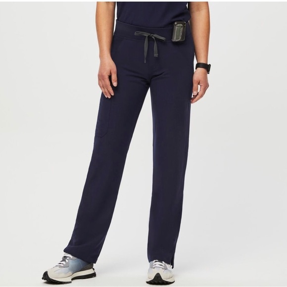 Figs | Pants & Jumpsuits | Figs Kade Cargo Scrub Pants Size S Tall ...